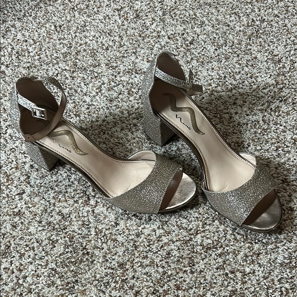 Nina | Shoes | Nina Silver Heels With Ankle Straps And Peeptoe Design ...